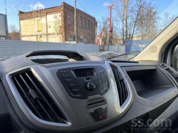 Balts Ford Transit 2019 Rīga, ar dzinēja tilpumu 2.00 L un nobraukumu 157 tūkst. km par 8700 €, foto 8 vietnē AUTOMOTO.COM.LV