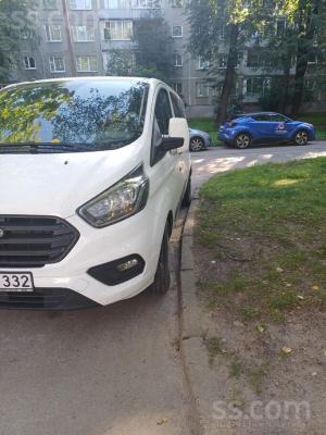 White Ford Transit 2019 in Riga, with an engine capacity of 2.00 L and mileage of 150 thousand km for 14500 €, photo 5 on AUTOMOTO.COM.LV