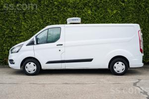 White Ford Transit 2019 in Riga, with an engine capacity of 2.00 L and mileage of 245 thousand km for 9900 €, photo 13 on AUTOMOTO.COM.LV