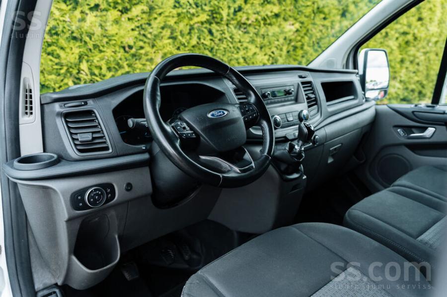 White Ford Transit 2019 in Riga, with an engine capacity of 2.00 L and mileage of 245 thousand km for 9900 €, photo 17 on AUTOMOTO.COM.LV