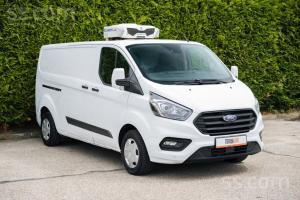 White Ford Transit 2019 in Riga, with an engine capacity of 2.00 L and mileage of 245 thousand km for 9900 €, photo 4 on AUTOMOTO.COM.LV