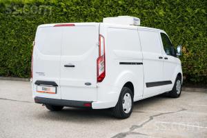 White Ford Transit 2019 in Riga, with an engine capacity of 2.00 L and mileage of 245 thousand km for 9900 €, photo 9 on AUTOMOTO.COM.LV