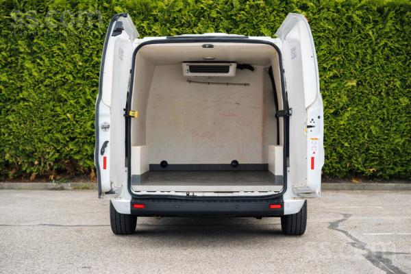 White Ford Transit 2019 in Riga, with an engine capacity of 2.00 L and mileage of 245 thousand km for 9900 €, photo 9 on AUTOMOTO.COM.LV