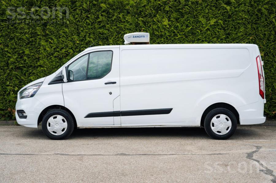 White Ford Transit 2019 in Riga, with an engine capacity of 2.00 L and mileage of 245 thousand km for 9900 €, photo 13 on AUTOMOTO.COM.LV