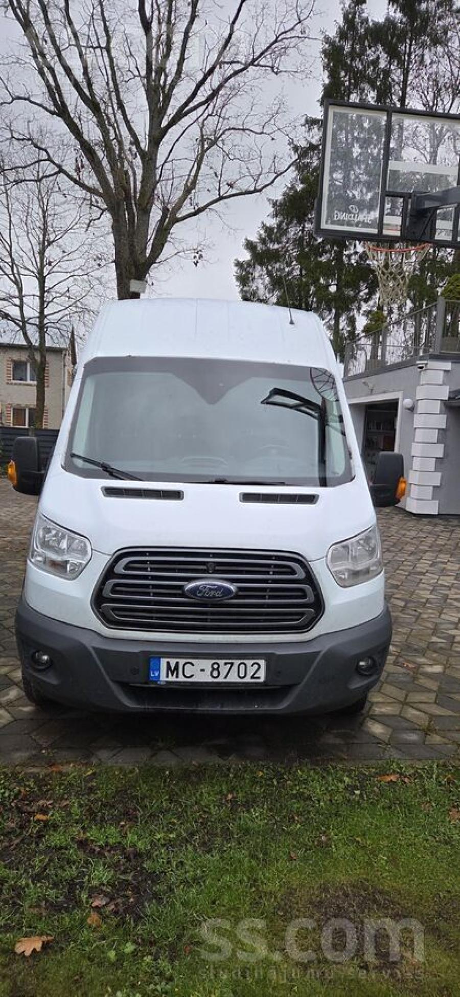 White Ford Transit 2019 in Riga, with an engine capacity of 2.00 L and mileage of 251 thousand km for 11875 €, photo 4 on AUTOMOTO.COM.LV