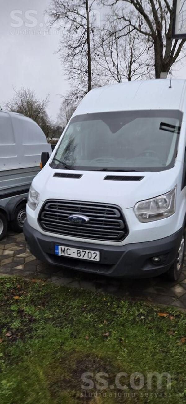 White Ford Transit 2019 in Riga, with an engine capacity of 2.00 L and mileage of 251 thousand km for 11875 €, photo 4 on AUTOMOTO.COM.LV