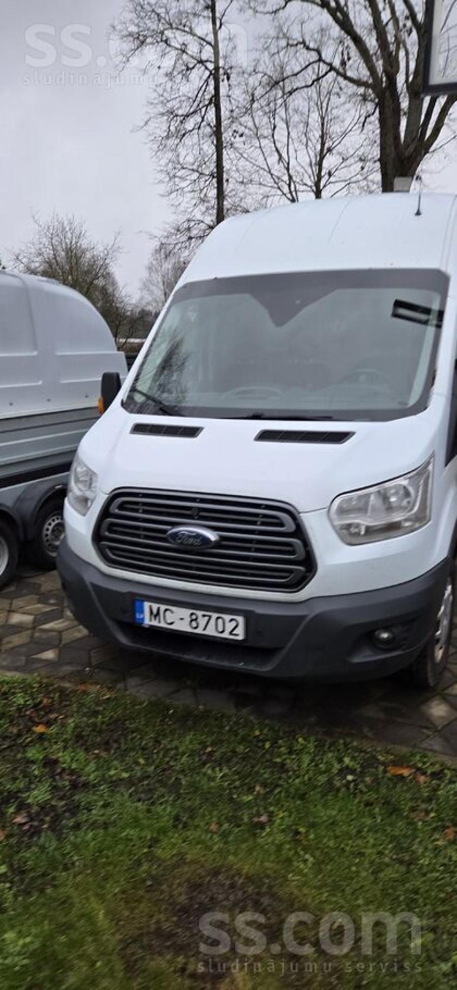 White Ford Transit 2019 in Riga, with an engine capacity of 2.00 L and mileage of 251 thousand km for 11875 €, photo 5 on AUTOMOTO.COM.LV