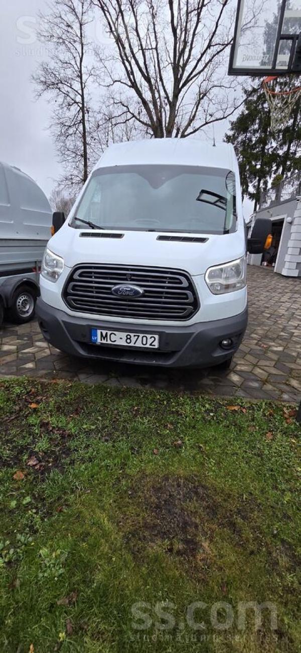 White Ford Transit 2019 in Riga, with an engine capacity of 2.00 L and mileage of 251 thousand km for 11875 €, photo 10 on AUTOMOTO.COM.LV