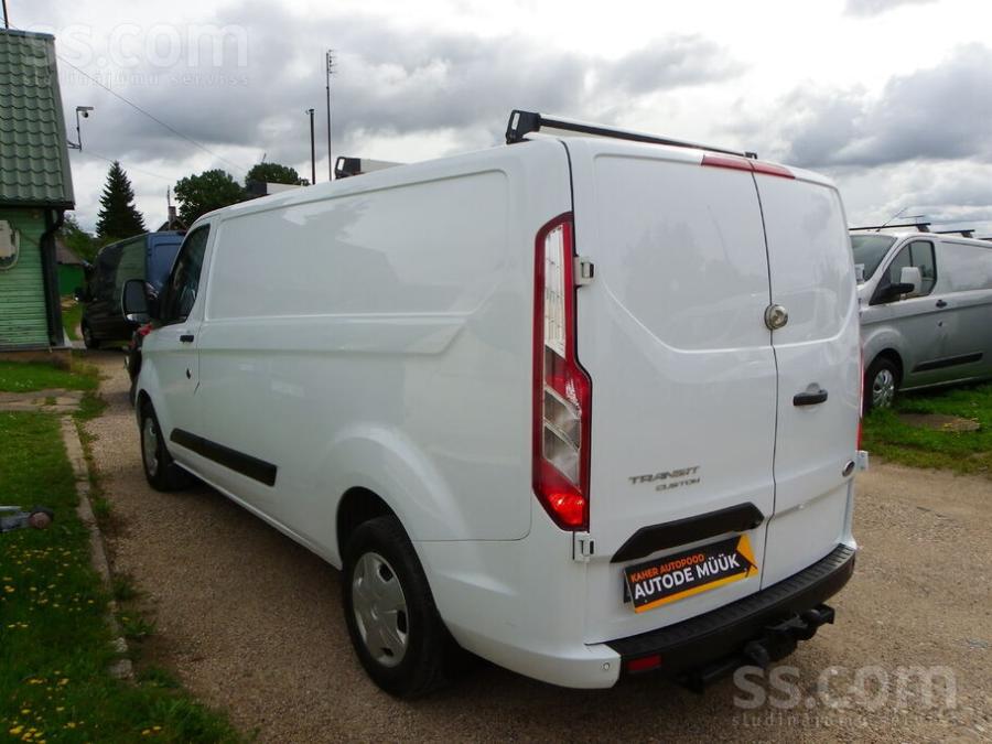 White Ford Transit 2019 in Valka, with an engine capacity of 2.00 L and mileage of 218 thousand km for 10900 €, photo 7 on AUTOMOTO.COM.LV