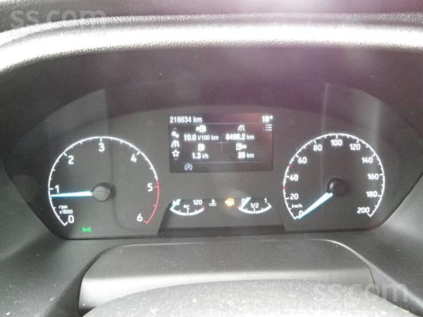 Balts Ford Transit 2019 Valka, ar dzinēja tilpumu 2.00 L un nobraukumu 218 tūkst. km par 10900 €, foto 8 vietnē AUTOMOTO.COM.LV