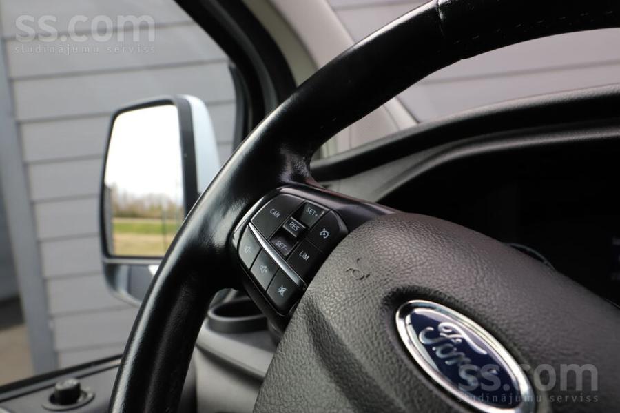 White Ford Transit 2019 in Tukums, with an engine capacity of 2.00 L and mileage of 235 thousand km for 10500 €, photo 11 on AUTOMOTO.COM.LV