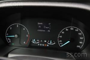 White Ford Transit 2019 in Tukums, with an engine capacity of 2.00 L and mileage of 235 thousand km for 10500 €, photo 15 on AUTOMOTO.COM.LV
