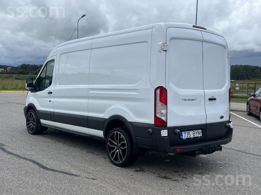 Balts Ford Transit 2019 Rīga, ar dzinēja tilpumu 2.20 L un nobraukumu 380 tūkst. km par 7990 €, foto 3 vietnē AUTOMOTO.COM.LV