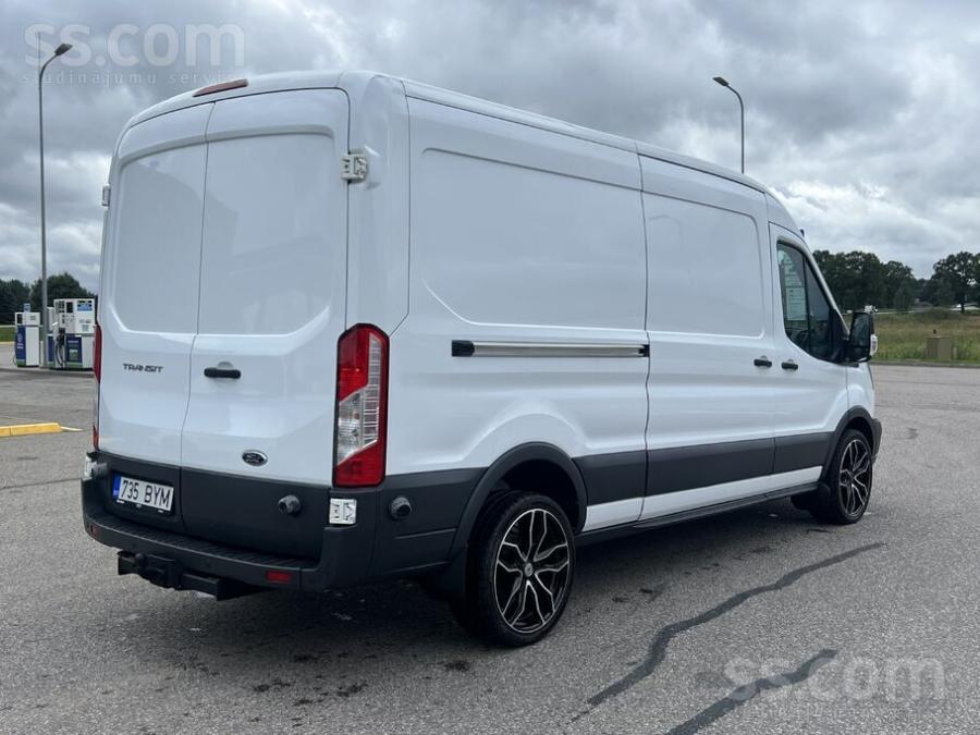 Balts Ford Transit 2019 Rīga, ar dzinēja tilpumu 2.20 L un nobraukumu 380 tūkst. km par 7990 €, foto 4 vietnē AUTOMOTO.COM.LV