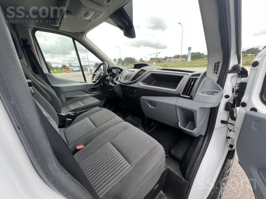 Balts Ford Transit 2019 Rīga, ar dzinēja tilpumu 2.20 L un nobraukumu 380 tūkst. km par 7990 €, foto 7 vietnē AUTOMOTO.COM.LV