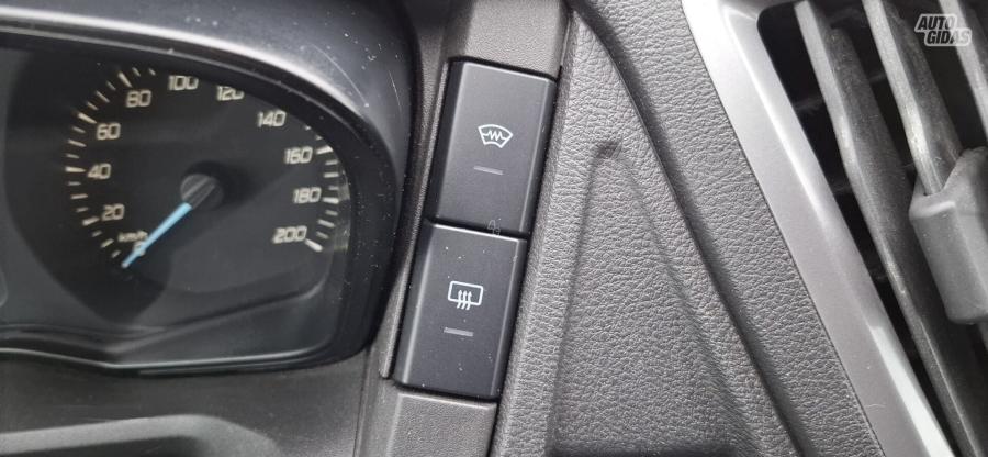 White Ford Transit 2019 in Marijampole, with an engine capacity of 2.00 L and mileage of 235 thousand km for 13100 €, photo 28 on AUTOMOTO.COM.LV