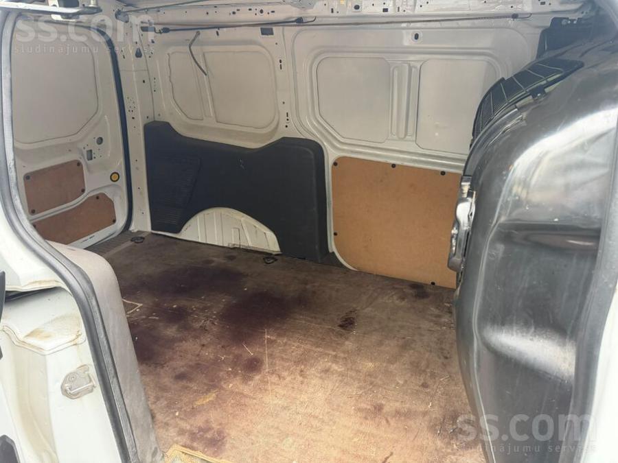 Balts Ford Transit 2019 Rīga, ar dzinēja tilpumu 1.50 L un nobraukumu 290 tūkst. km par 4100 €, foto 10 vietnē AUTOMOTO.COM.LV