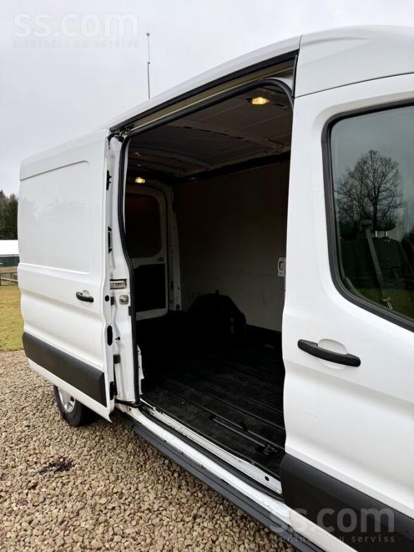 White Ford Transit 2020 in Gulbene, with an engine capacity of 2.00 L and mileage of 336 thousand km for 9900 €, photo 10 on AUTOMOTO.COM.LV