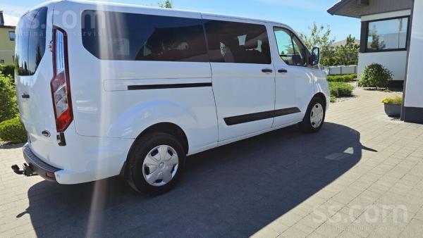 White Ford Transit 2020 in Riga, with an engine capacity of 2.00 L and mileage of 213 thousand km for 19350 €, photo 4 on AUTOMOTO.COM.LV