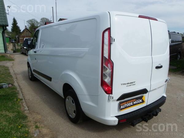 White Ford Transit 2020 in Valka, with an engine capacity of 2.00 L and mileage of 110 thousand km for 13500 €, photo 7 on AUTOMOTO.COM.LV