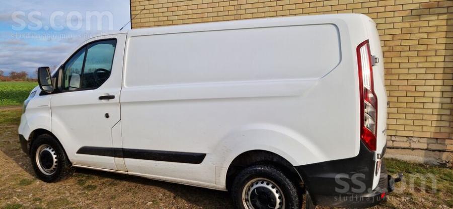 White Ford Transit 2021 in Bauska, with an engine capacity of 2.00 L and mileage of 163 thousand km for 13900 €, photo 5 on AUTOMOTO.COM.LV