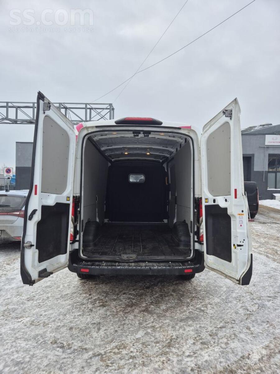 White Ford Transit 2021 in Riga, with an engine capacity of 2.00 L and mileage of 183 thousand km for 15000 €, photo 6 on AUTOMOTO.COM.LV
