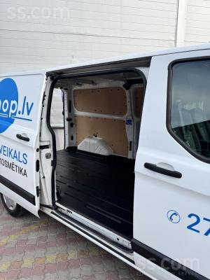 White Ford Transit 2021 in Daugavpils, with an engine capacity of 2.00 L and mileage of 65 thousand km for 17000 €, photo 9 on AUTOMOTO.COM.LV