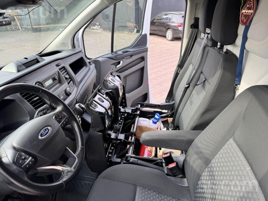 White Ford Transit 2021 in Daugavpils, with an engine capacity of 2.00 L and mileage of 65 thousand km for 17000 €, photo 14 on AUTOMOTO.COM.LV