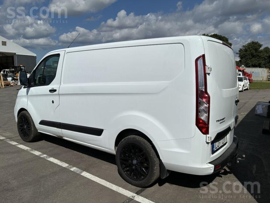 Balts Ford Transit 2021 Rīga, ar dzinēja tilpumu 2.00 L un nobraukumu 247 tūkst. km par 12000 €, foto 4 vietnē AUTOMOTO.COM.LV