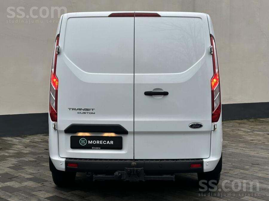 White Ford Transit 2023 in Riga, with an engine capacity of 2.00 L and mileage of 98 thousand km for 26550 €, photo 5 on AUTOMOTO.COM.LV