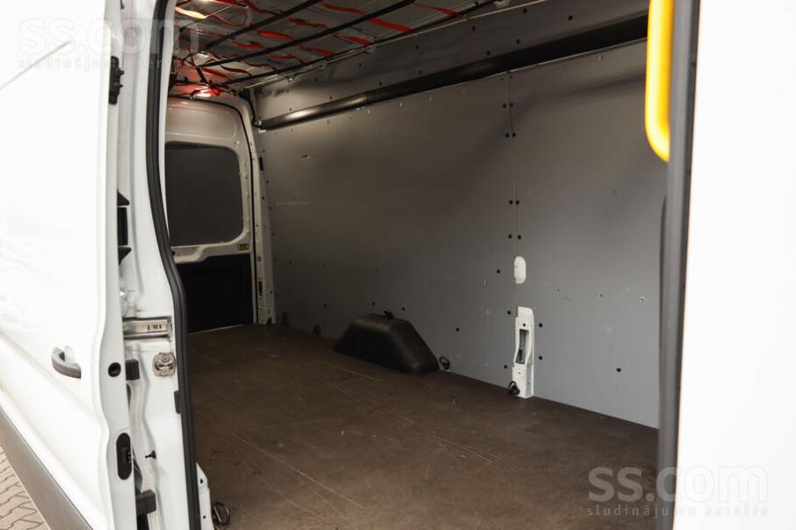 Balts Ford Transit 2023 Rīga, ar dzinēja tilpumu 2.00 L un nobraukumu 0 tūkst. km par 16995 €, foto 8 vietnē AUTOMOTO.COM.LV