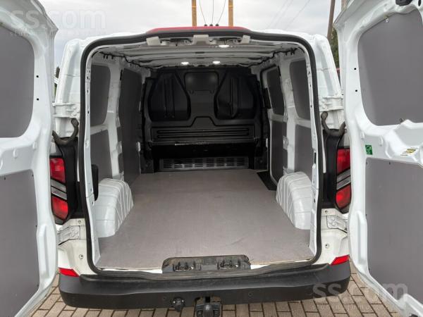 Balts Ford Transit 2024 Kuldīga, ar dzinēja tilpumu 2.00 L un nobraukumu 36 tūkst. km par 26500 €, foto 5 vietnē AUTOMOTO.COM.LV