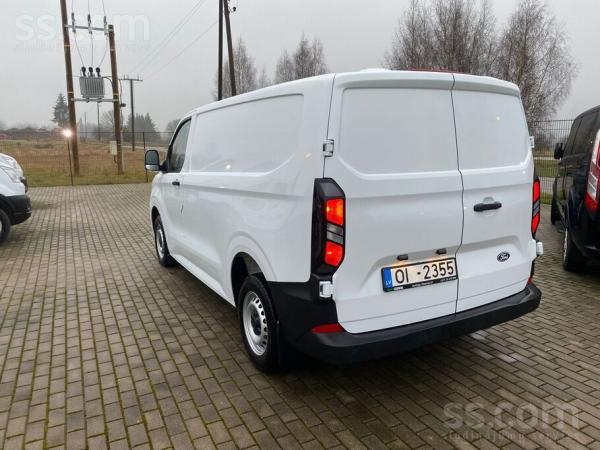 White Ford Transit 2025 in Riga, with an engine capacity of 2.00 L and mileage of 1 thousand km for 26900 €, photo 4 on AUTOMOTO.COM.LV