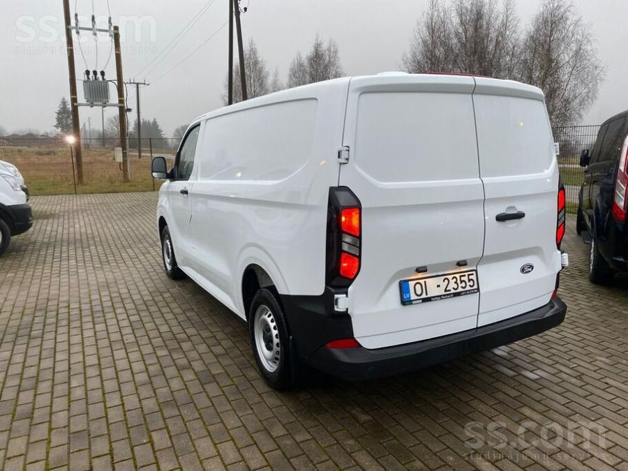 White Ford Transit 2025 in Riga, with an engine capacity of 2.00 L and mileage of 1 thousand km for 26900 €, photo 5 on AUTOMOTO.COM.LV