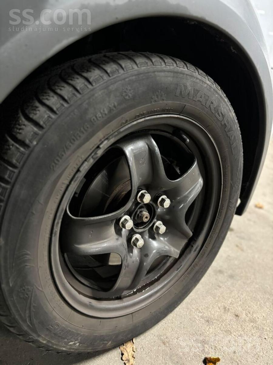 Balts Ford Transit 2009 Rīga, ar dzinēja tilpumu 1.80 L un nobraukumu 261 tūkst. km par 1800 €, foto 8 vietnē AUTOMOTO.COM.LV