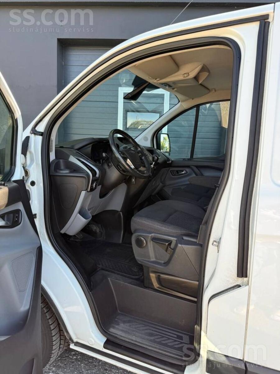 White Ford Transit 2014 in Tallinn, with an engine capacity of 2.20 L and mileage of 272 thousand km for 7200 €, photo 19 on AUTOMOTO.COM.LV