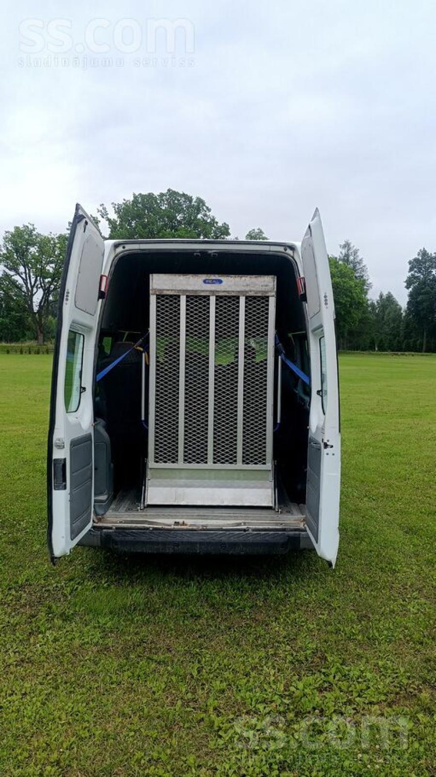 Balts Ford Transit 2014 Valka, ar dzinēja tilpumu 2.20 L un nobraukumu 407 tūkst. km par 7000 €, foto 5 vietnē AUTOMOTO.COM.LV