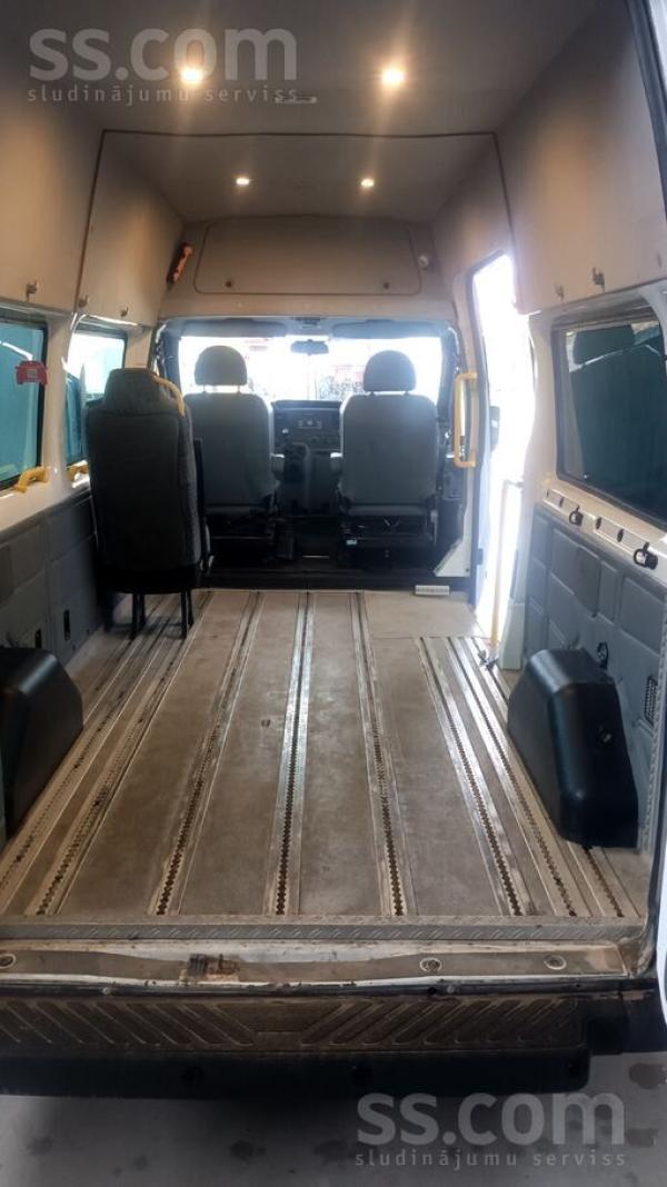 Balts Ford Transit 2014 Valka, ar dzinēja tilpumu 2.20 L un nobraukumu 407 tūkst. km par 7000 €, foto 10 vietnē AUTOMOTO.COM.LV