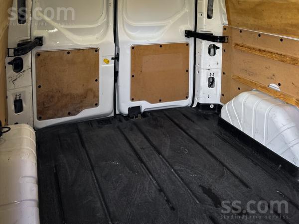 White Ford Transit 2016 in Tukums, with an engine capacity of 2.20 L and mileage of 235 thousand km for 8450 €, photo 9 on AUTOMOTO.COM.LV