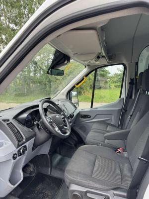 White Ford Transit 2016 in Taurage, with an engine capacity of 2.20 L and mileage of 237 thousand km for 8500 €, photo 10 on AUTOMOTO.COM.LV
