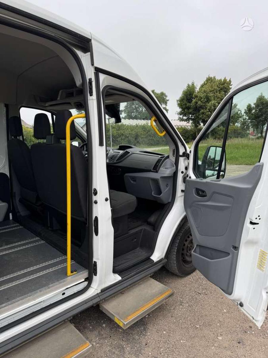 White Ford Transit 2016 in Taurage, with an engine capacity of 2.20 L and mileage of 237 thousand km for 8500 €, photo 12 on AUTOMOTO.COM.LV