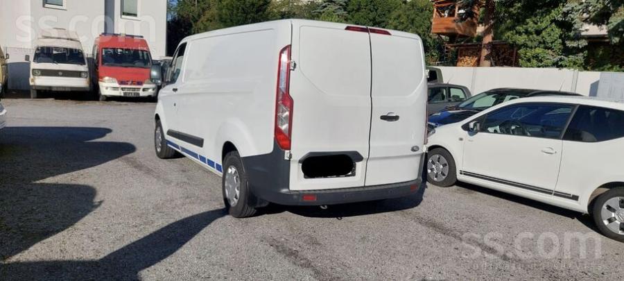 Balts Ford Transit 2017 Daugavpils, ar dzinēja tilpumu 2.00 L un nobraukumu 186 tūkst. km par 11500 €, foto 3 vietnē AUTOMOTO.COM.LV