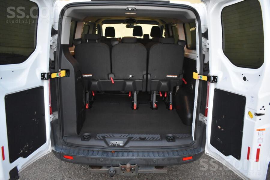 White Ford Transit 2017 in Talsi, with an engine capacity of 2.00 L and mileage of 144 thousand km for 15500 €, photo 10 on AUTOMOTO.COM.LV