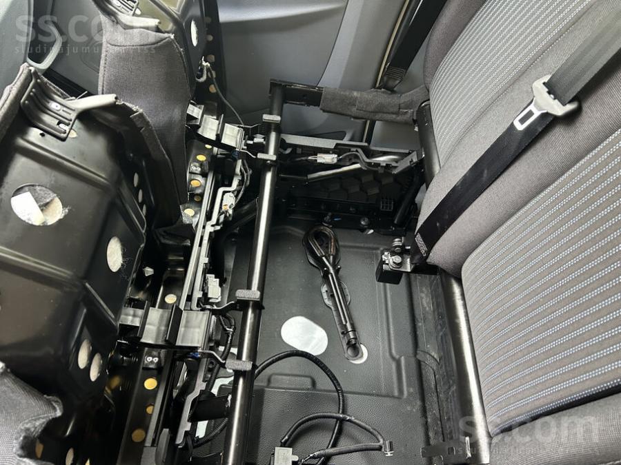 Balts Ford Transit 2018 Alūksne, ar dzinēja tilpumu 2.00 L un nobraukumu 0 tūkst. km par 8950 €, foto 24 vietnē AUTOMOTO.COM.LV
