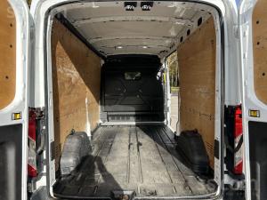 Balts Ford Transit 2018 Alūksne, ar dzinēja tilpumu 2.00 L un nobraukumu 0 tūkst. km par 8950 €, foto 28 vietnē AUTOMOTO.COM.LV