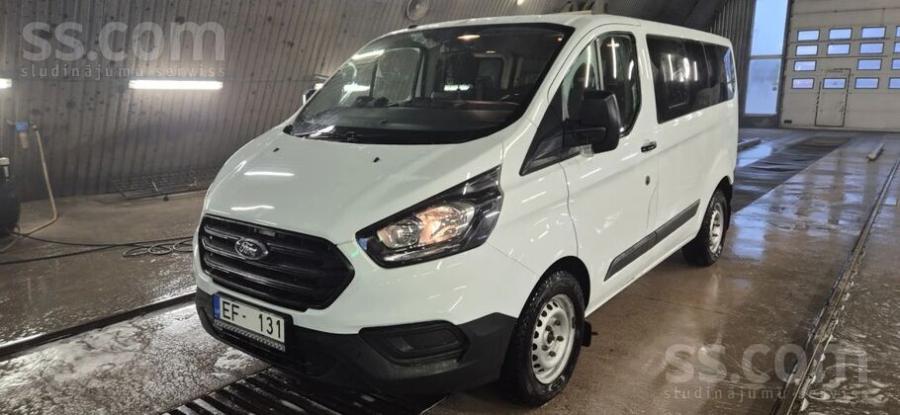 White Ford Transit 2019 in Riga, with an engine capacity of 2.00 L and mileage of 163 thousand km for 15300 €, photo 3 on AUTOMOTO.COM.LV