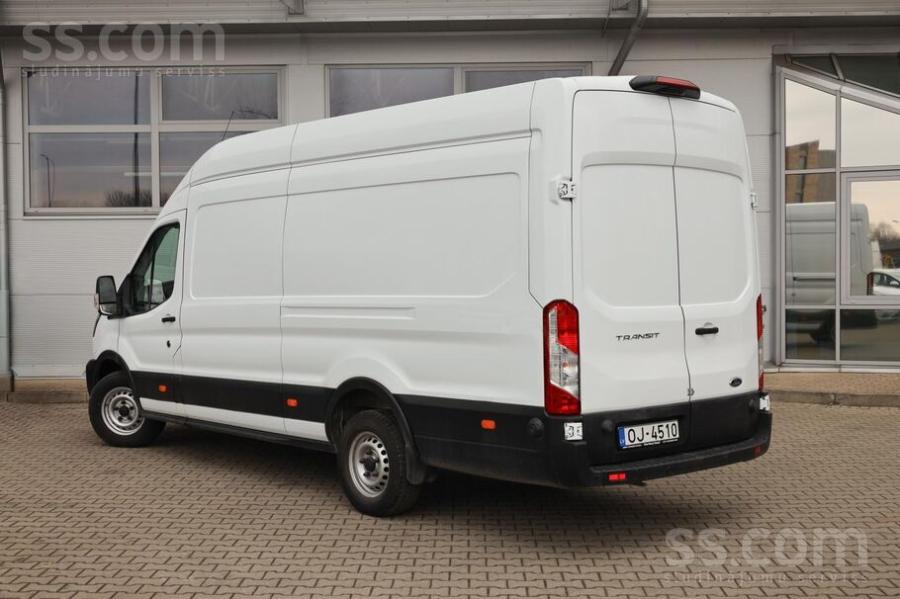 Balts Ford Transit 2023 Rīga, ar dzinēja tilpumu 2.00 L un nobraukumu 152 tūkst. km par 16995 €, foto 5 vietnē AUTOMOTO.COM.LV
