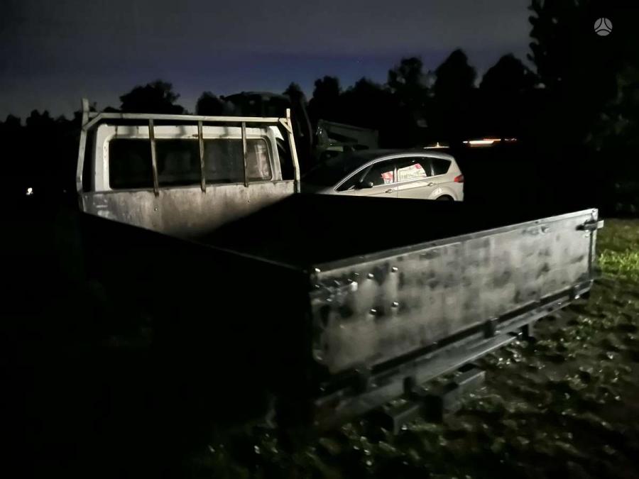 Balts Ford Transit 2001 Viļņa, ar dzinēja tilpumu 2.40 L un nobraukumu 29 tūkst. km par 850 €, foto 3 vietnē AUTOMOTO.COM.LV