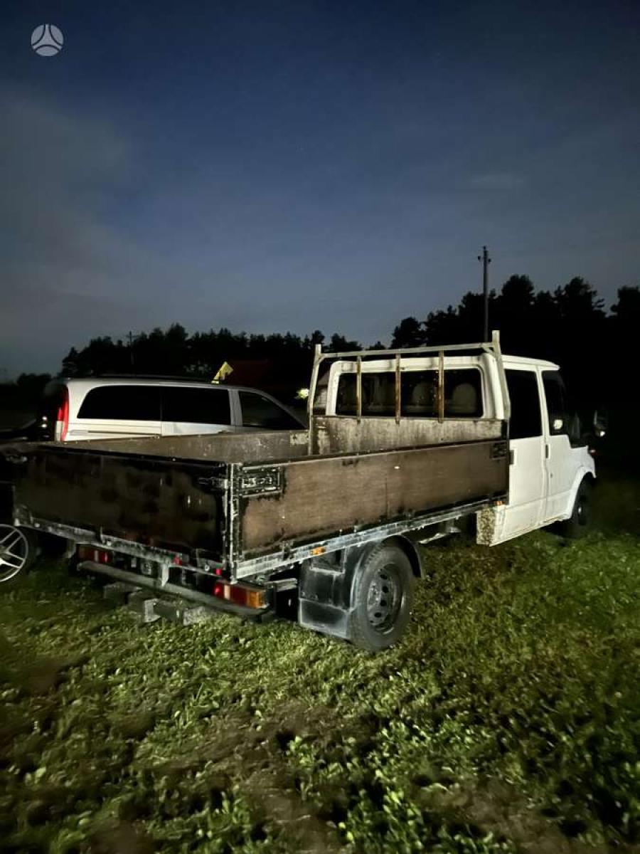 Balts Ford Transit 2001 Viļņa, ar dzinēja tilpumu 2.40 L un nobraukumu 29 tūkst. km par 850 €, foto 4 vietnē AUTOMOTO.COM.LV