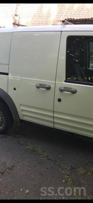 Balts Ford Transit 2006 Rīga, ar dzinēja tilpumu 1.80 L un nobraukumu 198 tūkst. km par 2550 €, foto 6 vietnē AUTOMOTO.COM.LV